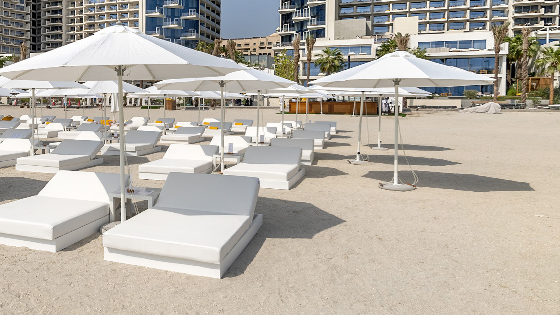 FIVE Jumeirah Village Hotel (Файф Джумейра Вилладж Хотел) — готовый ...